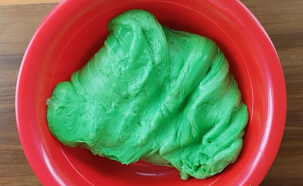 Cómo hacer SLIME VERDE MOCO: Experimento para niños